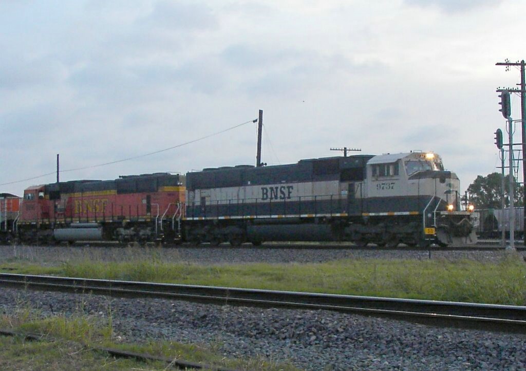 BNSF 9737